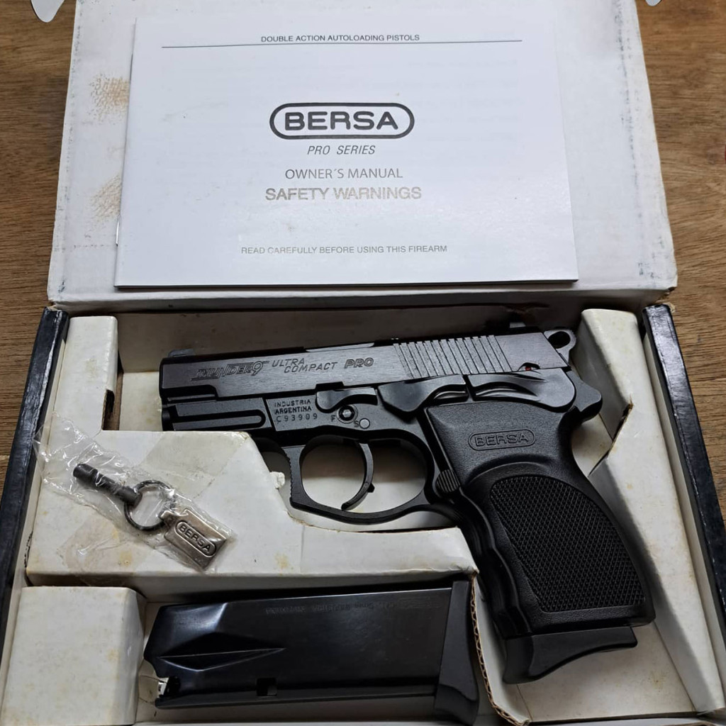 BERSA PISTOL, Ultra Compact PRO, Cal. 9mm, Blue, 13rds *Complete and in ...